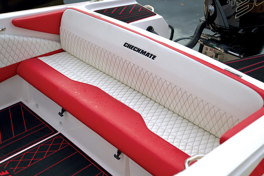Checkmate Power Boats 2400BRX - Poker Runs America
